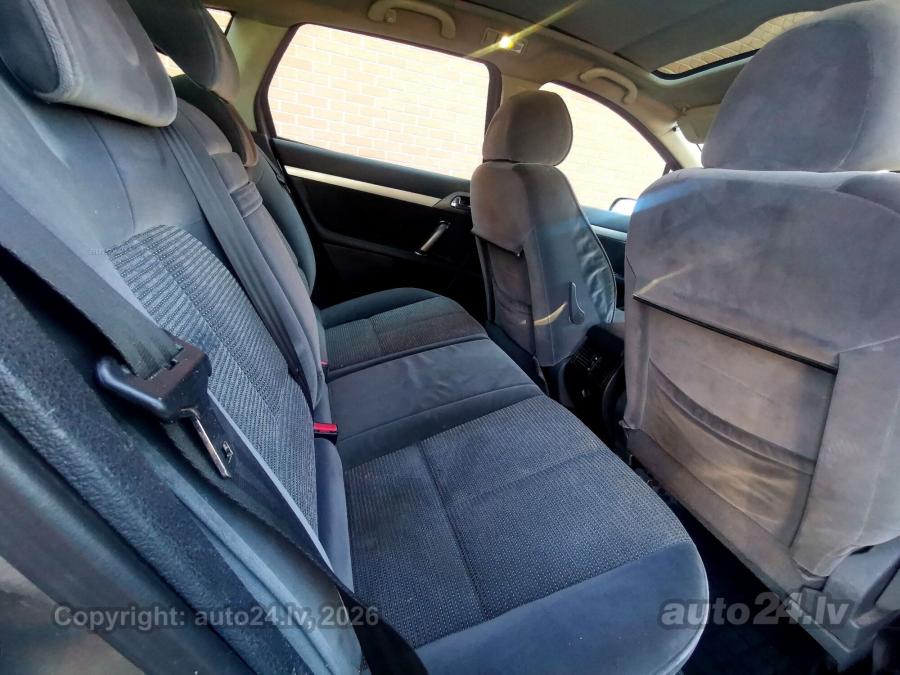 Smilšu krāsa Peugeot 407 2006 Tartu, ar dzinēja tilpumu 2.00 L un nobraukumu 360 tūkst. km par 890 €, foto 8 vietnē AUTOMOTO.COM.LV