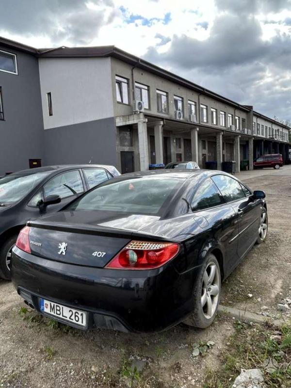 Peugeot 407 2008 Viļņa vietnē Melns Peugeot 407 2008 Viļņa, ar dzinēja tilpumu 2.72 L un nobraukumu 260 tūkst. km par 900 €, foto 1 vietnē AUTOMOTO.COM.LV