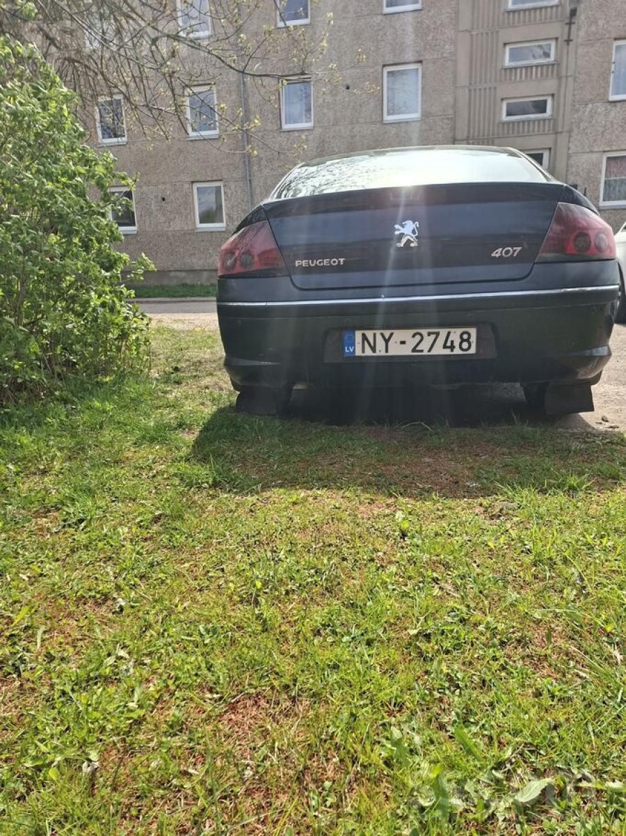 Черный Пежо 407 2005 в Кулдига, объемом двигателя 2.00 л и пробегом 227 тыс. км за 1300 €, фото 8 на AUTOMOTO.COM.LV