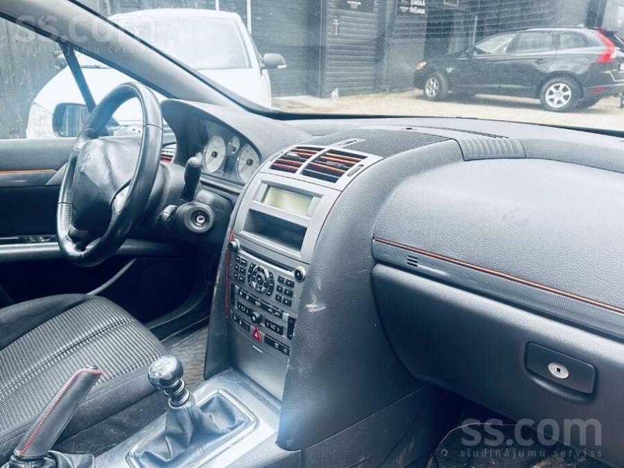 Черный Пежо 407 2005 в Резекне, объемом двигателя 1.90 л и пробегом 290 тыс. км за 1000 €, фото 6 на AUTOMOTO.COM.LV
