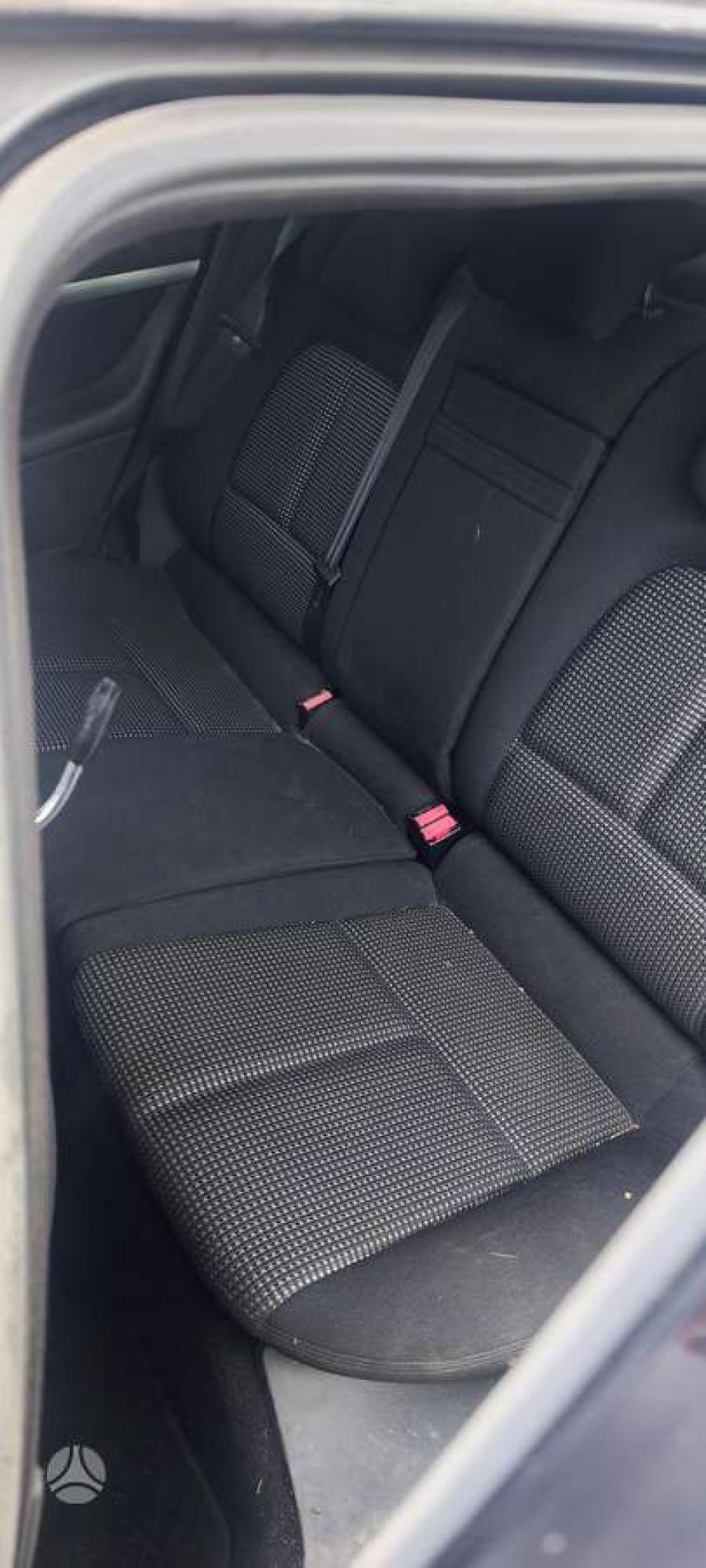 Black Peugeot 407 2007 in Kaunas, with an engine capacity of 2.23 L and mileage of 290 thousand km for 700 €, photo 10 on AUTOMOTO.COM.LV