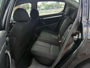 Black Peugeot 407 2009 in Klaipeda, with an engine capacity of 2.00 L and mileage of 305 thousand km for 1200 €, photo 8 on AUTOMOTO.COM.LV
