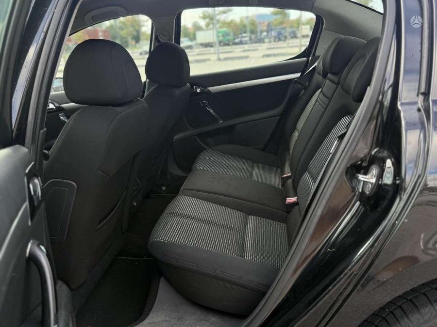 Black Peugeot 407 2009 in Klaipeda, with an engine capacity of 2.00 L and mileage of 305 thousand km for 1200 €, photo 8 on AUTOMOTO.COM.LV