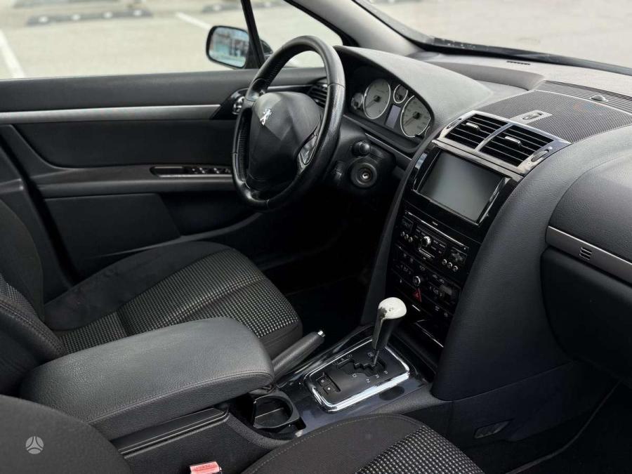 Black Peugeot 407 2009 in Klaipeda, with an engine capacity of 2.00 L and mileage of 305 thousand km for 1200 €, photo 15 on AUTOMOTO.COM.LV