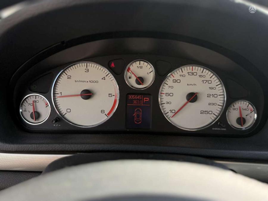Black Peugeot 407 2009 in Klaipeda, with an engine capacity of 2.00 L and mileage of 305 thousand km for 1200 €, photo 19 on AUTOMOTO.COM.LV