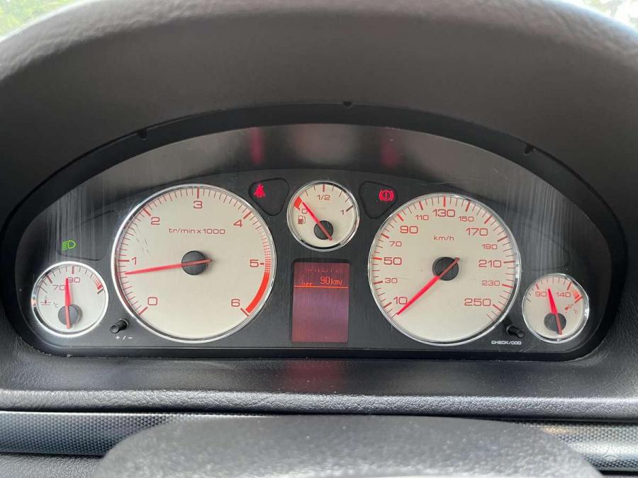 Black Peugeot 407 2006 in Vilkaviskis, with an engine capacity of 2.00 L and mileage of 341 thousand km for 1300 €, photo 14 on AUTOMOTO.COM.LV