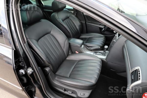 Melns Peugeot 407 2007 Tukums, ar dzinēja tilpumu 2.70 L un nobraukumu 367 tūkst. km par 2400 €, foto 6 vietnē AUTOMOTO.COM.LV