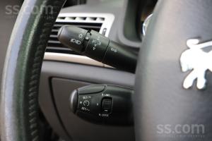 Melns Peugeot 407 2007 Tukums, ar dzinēja tilpumu 2.70 L un nobraukumu 367 tūkst. km par 2300 €, foto 10 vietnē AUTOMOTO.COM.LV