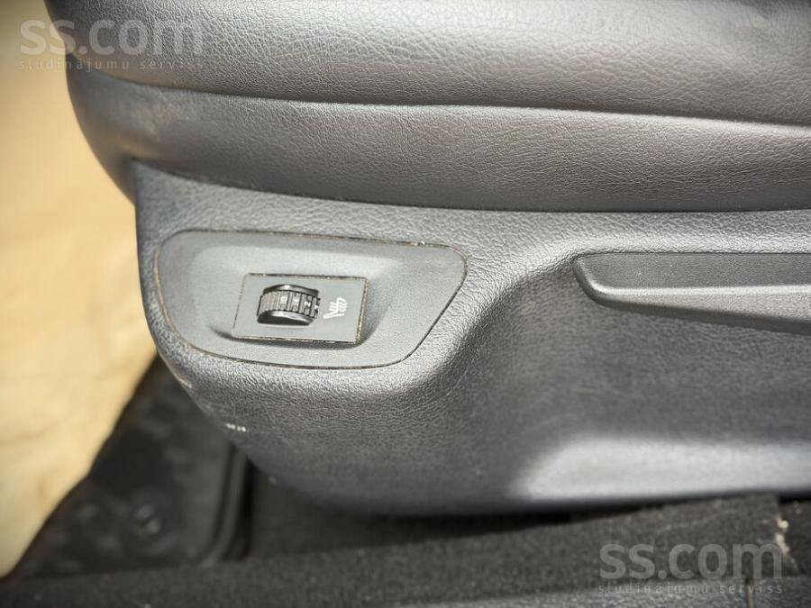 Melns Peugeot 407 2007 Jelgava, ar dzinēja tilpumu 2.00 L un nobraukumu 266 tūkst. km par 2290 €, foto 20 vietnē AUTOMOTO.COM.LV