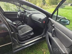 Melns Peugeot 407 2009 Rīga, ar dzinēja tilpumu 2.20 L un nobraukumu 353 tūkst. km par 1000 €, foto 9 vietnē AUTOMOTO.COM.LV