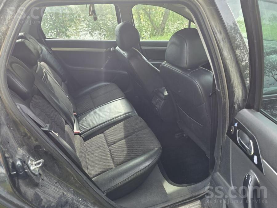 Melns Peugeot 407 2009 Rīga, ar dzinēja tilpumu 2.20 L un nobraukumu 353 tūkst. km par 1000 €, foto 10 vietnē AUTOMOTO.COM.LV