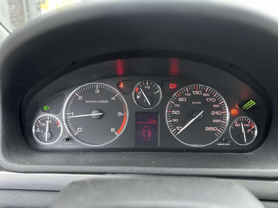 Zils Peugeot 407 2004 Šauļi, ar dzinēja tilpumu 2.00 L un nobraukumu 361 tūkst. km par 650 €, foto 16 vietnē AUTOMOTO.COM.LV