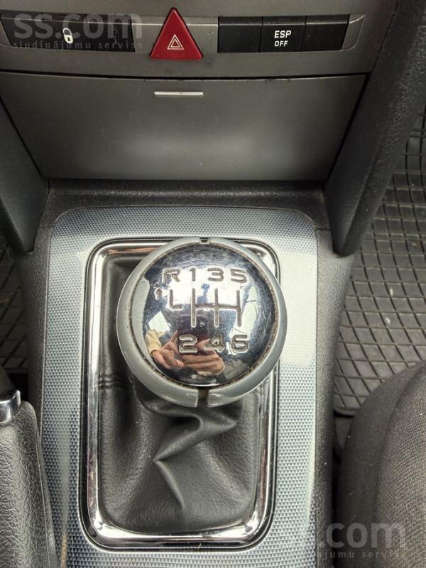 Zils Peugeot 407 2005 Daugavpils, ar dzinēja tilpumu 2.00 L un nobraukumu 330 tūkst. km par 790 €, foto 11 vietnē AUTOMOTO.COM.LV
