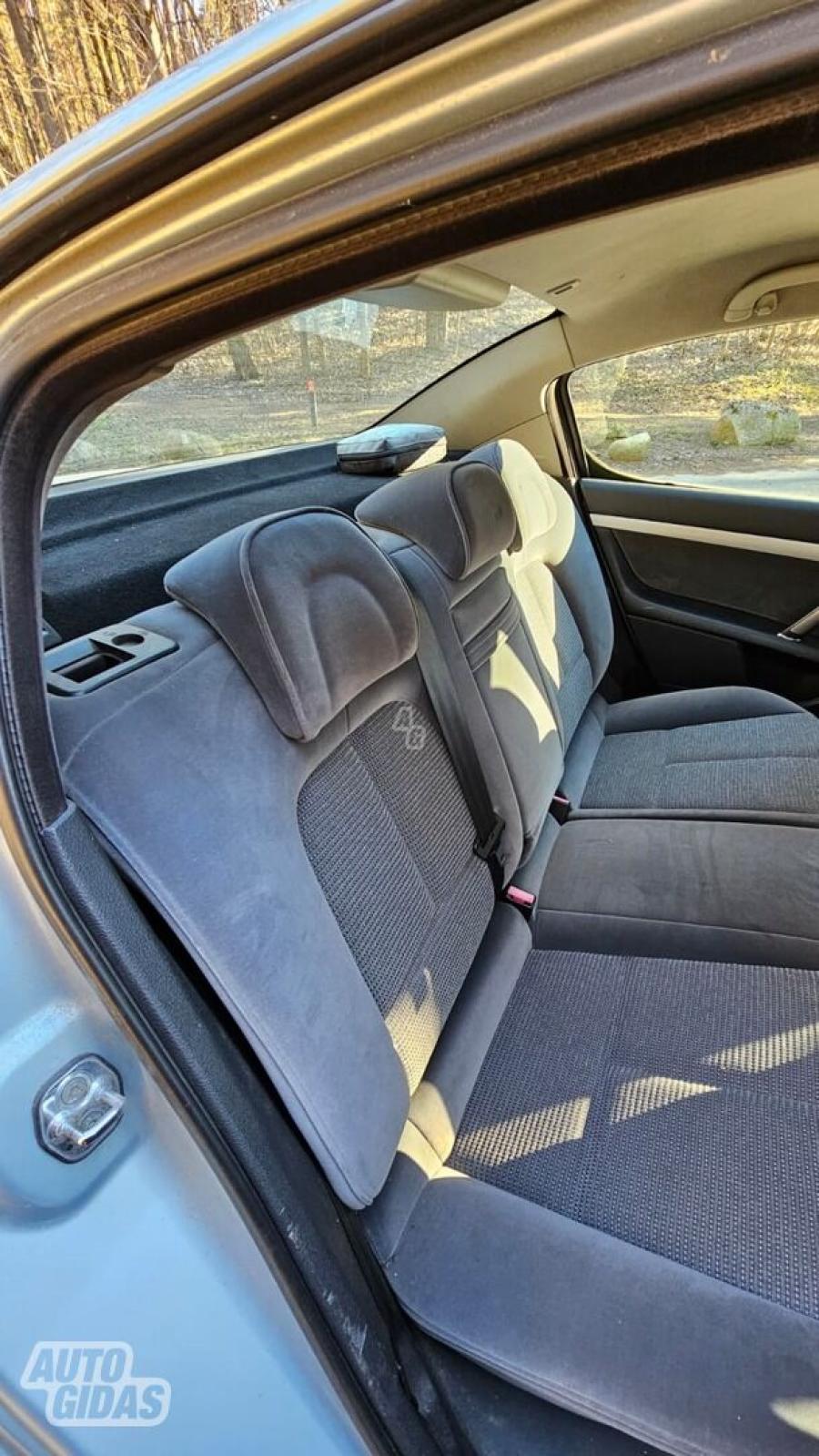 Zils Peugeot 407 2007 Viļņa, ar dzinēja tilpumu 2.00 L un nobraukumu 250 tūkst. km par 700 €, foto 15 vietnē AUTOMOTO.COM.LV