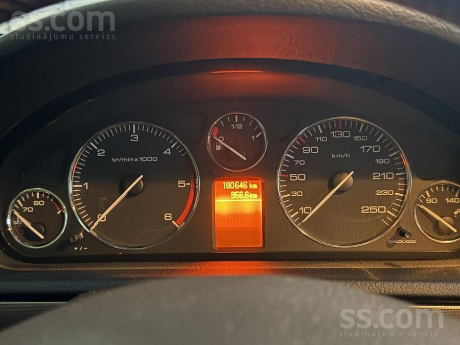 Zils Peugeot 407 2009 Jelgava, ar dzinēja tilpumu 2.00 L un nobraukumu 183 tūkst. km par 2500 €, foto 17 vietnē AUTOMOTO.COM.LV