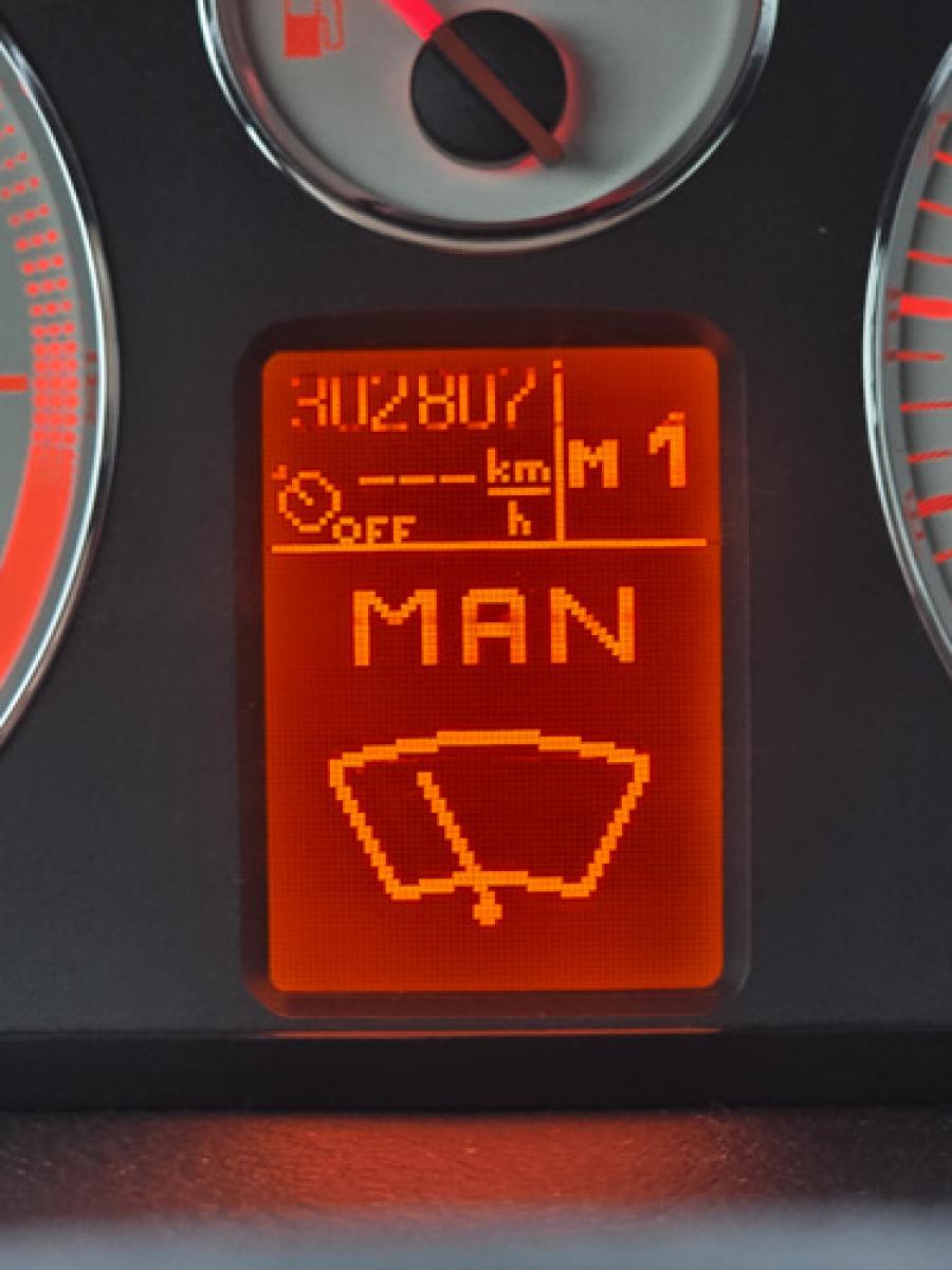 Zils Peugeot 407 2005 Tallina, ar dzinēja tilpumu 2.00 L un nobraukumu 303 tūkst. km par 900 €, foto 13 vietnē AUTOMOTO.COM.LV
