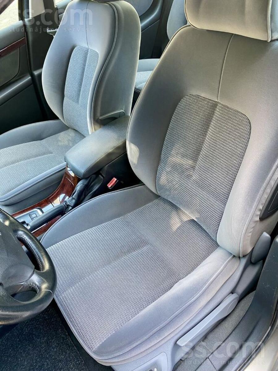 Brown Peugeot 407 2007 in Riga, with an engine capacity of 2.00 L and mileage of 125 thousand km for 2600 €, photo 13 on AUTOMOTO.COM.LV