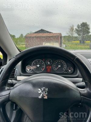 Peugeot 407 2006 Rīga, ar dzinēja tilpumu 2.20 L un nobraukumu 215 tūkst. km par 1550 €, foto 8 vietnē AUTOMOTO.COM.LV