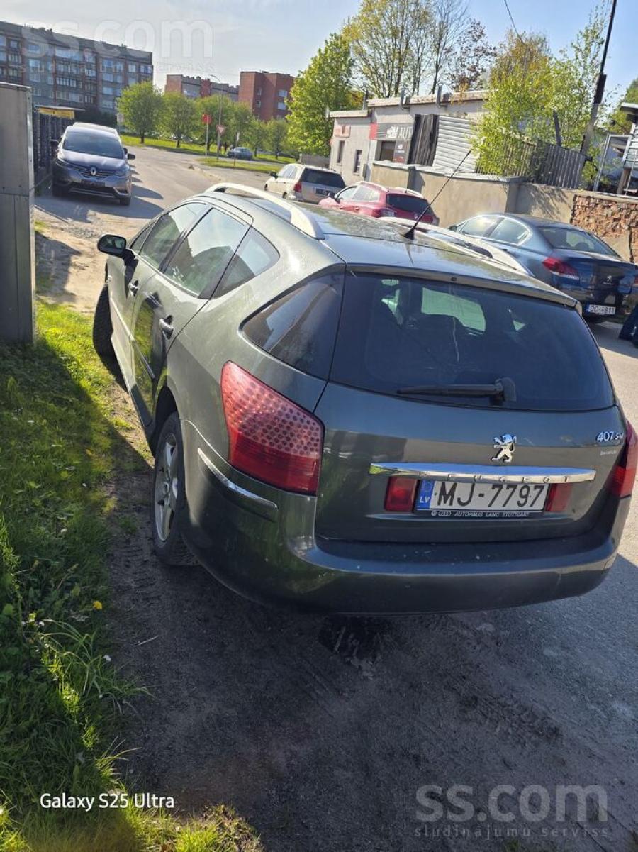 Green Peugeot 407 2009 in Jelgava, with an engine capacity of 1.60 L and mileage of 320 thousand km for 1200 €, photo 4 on AUTOMOTO.COM.LV