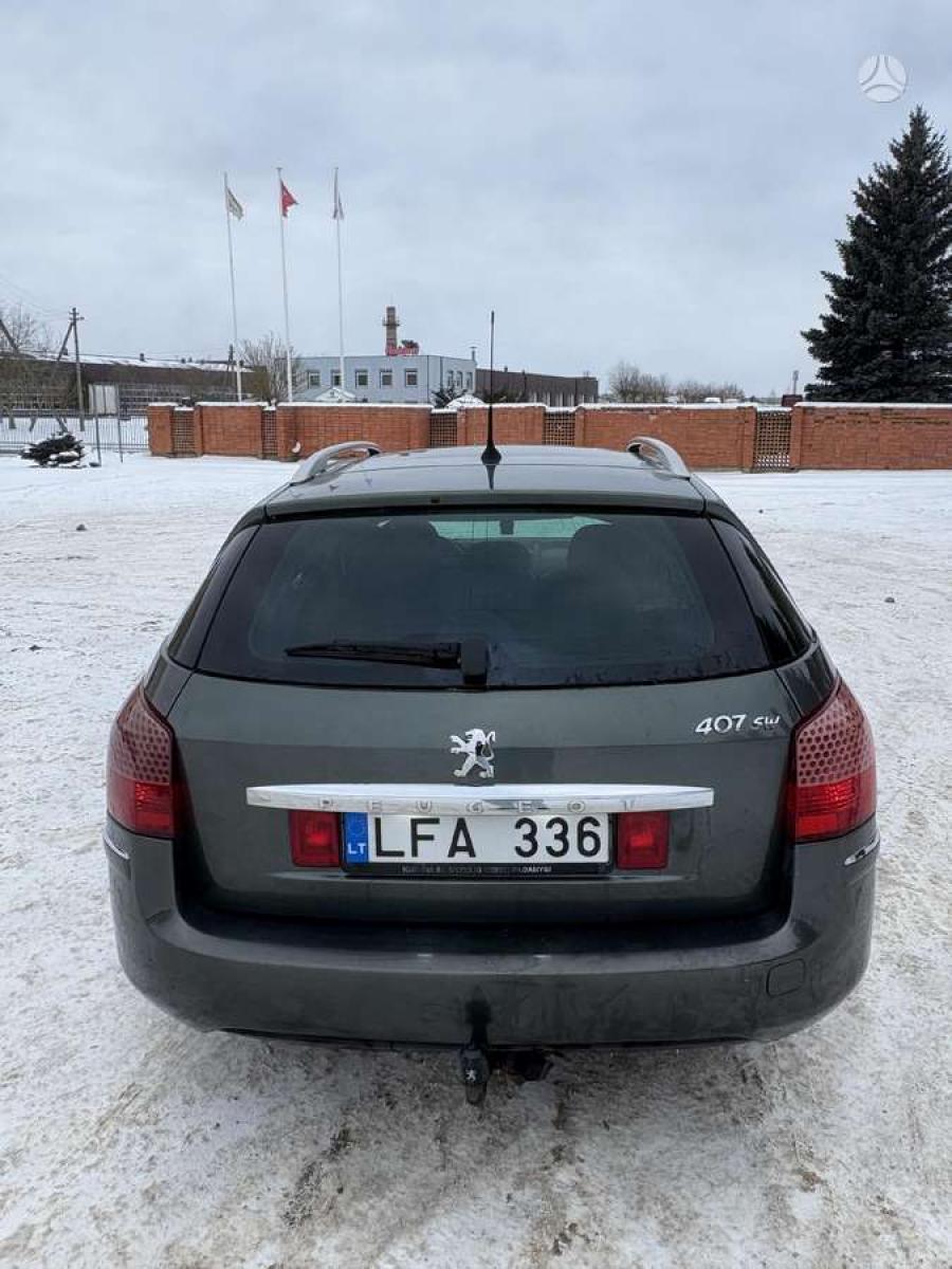 Green Peugeot 407 2009 in Akmene, with an engine capacity of 2.00 L and mileage of 277 thousand km for 2100 €, photo 4 on AUTOMOTO.COM.LV