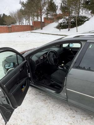 Green Peugeot 407 2009 in Akmene, with an engine capacity of 2.00 L and mileage of 277 thousand km for 2100 €, photo 6 on AUTOMOTO.COM.LV