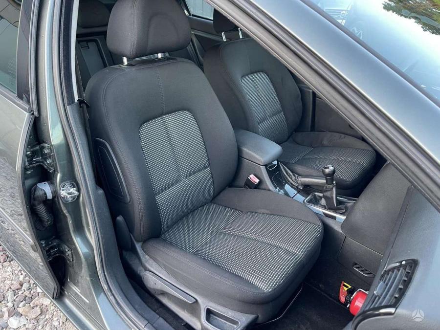 Zaļš Peugeot 407 2010 Kauņa, ar dzinēja tilpumu 1.56 L un nobraukumu 158 tūkst. km par 2550 €, foto 13 vietnē AUTOMOTO.COM.LV