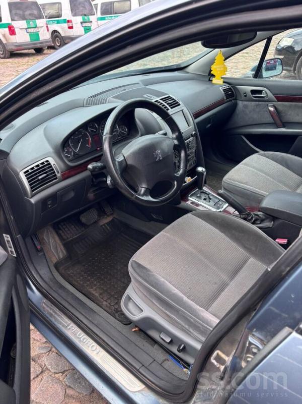 Grey Peugeot 407 2004 in Liepaja, with an engine capacity of 2.00 L and mileage of 0 thousand km for 1050 €, photo 5 on AUTOMOTO.COM.LV