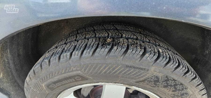Pelēks Peugeot 407 2005 Kauņa, ar dzinēja tilpumu 2.00 L un nobraukumu 240 tūkst. km par 1200 €, foto 8 vietnē AUTOMOTO.COM.LV