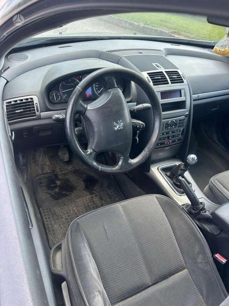 Grey Peugeot 407 2005 in Prienai, with an engine capacity of 1.56 L and mileage of 294 thousand km for 1199 €, photo 9 on AUTOMOTO.COM.LV