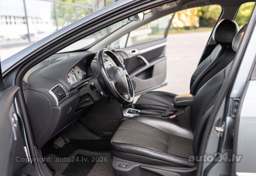 Pelēks Peugeot 407 2005 Tallina, ar dzinēja tilpumu 2.00 L un nobraukumu 186 tūkst. km par 1999 €, foto 16 vietnē AUTOMOTO.COM.LV