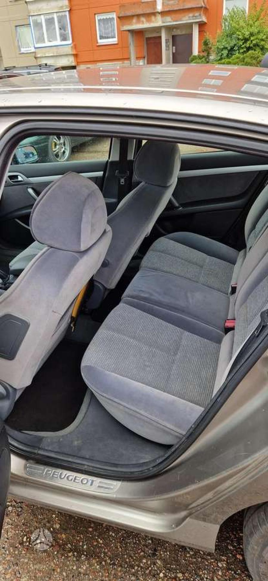 Pelēks Peugeot 407 2005 Klaipėda, ar dzinēja tilpumu 1.75 L un nobraukumu 180 tūkst. km par 580 €, foto 7 vietnē AUTOMOTO.COM.LV
