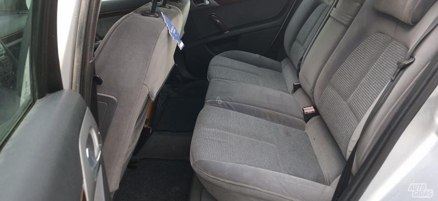 Grey Peugeot 407 2005 in Silute, with an engine capacity of 2.00 L and mileage of 337 thousand km for 1150 €, photo 6 on AUTOMOTO.COM.LV