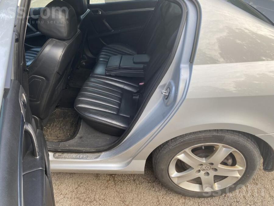 Grey Peugeot 407 2005 in Ogre, with an engine capacity of 2.00 L and mileage of 288 thousand km for 450 €, photo 5 on AUTOMOTO.COM.LV