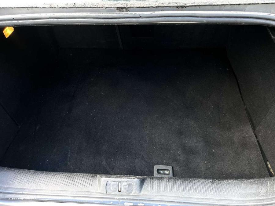Grey Peugeot 407 2008 in Vilnius, with an engine capacity of 2.18 L and mileage of 261 thousand km for 950 €, photo 17 on AUTOMOTO.COM.LV