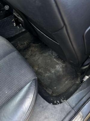 Grey Peugeot 407 2008 in Vilnius, with an engine capacity of 2.18 L and mileage of 261 thousand km for 950 €, photo 21 on AUTOMOTO.COM.LV