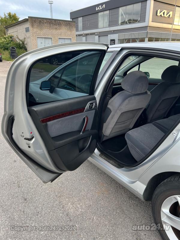 Grey Peugeot 407 2008 in Narva, with an engine capacity of 2.00 L and mileage of 167 thousand km for 1499 €, photo 11 on AUTOMOTO.COM.LV
