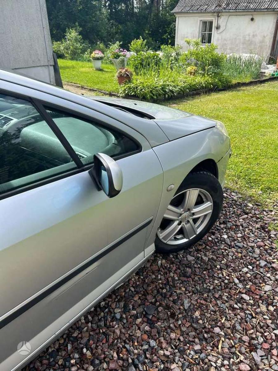Grey Peugeot 407 2004 in Vilnius, with an engine capacity of 2.00 L and mileage of 300 thousand km for 900 €, photo 11 on AUTOMOTO.COM.LV