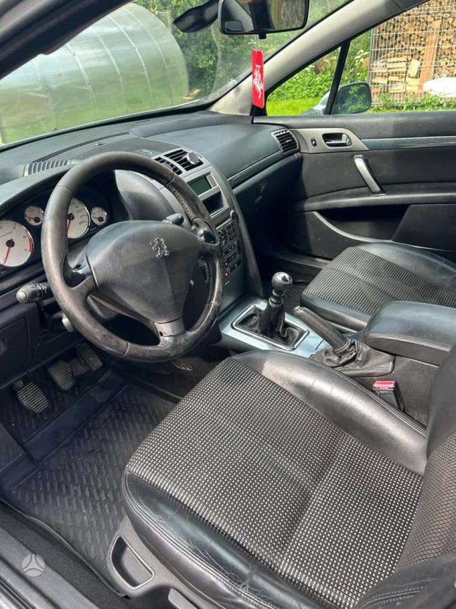 Grey Peugeot 407 2004 in Vilnius, with an engine capacity of 2.00 L and mileage of 300 thousand km for 900 €, photo 14 on AUTOMOTO.COM.LV