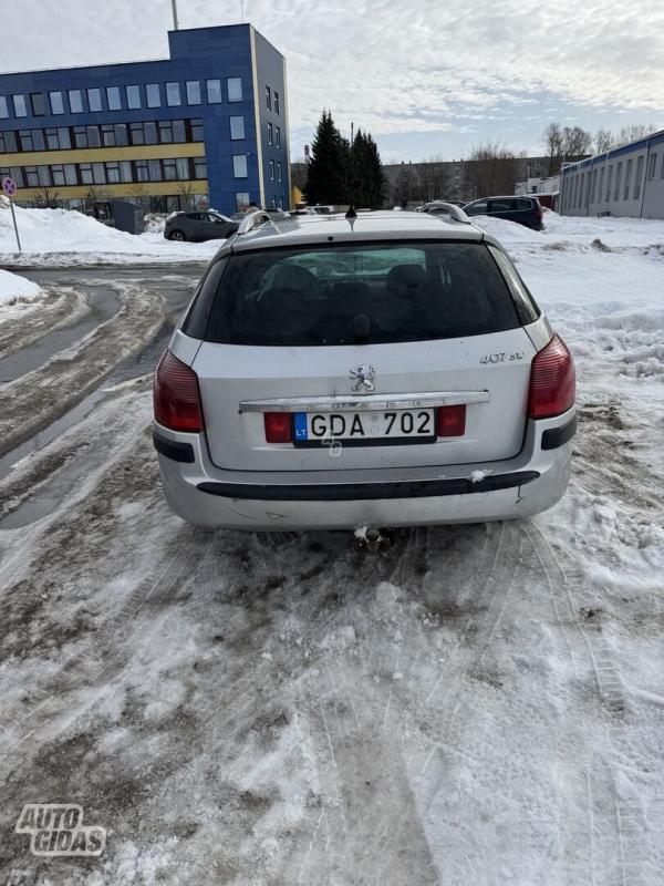 Grey Peugeot 407 2005 in Klaipeda, with an engine capacity of 1.60 L and mileage of 301 thousand km for 1000 €, photo 6 on AUTOMOTO.COM.LV