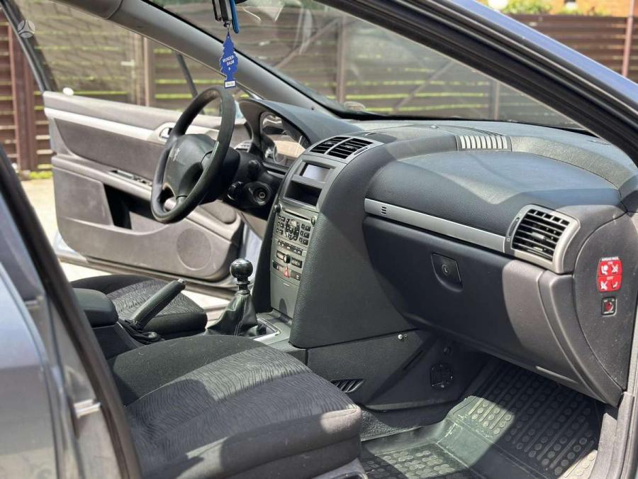 Pelēks Peugeot 407 2005 Gargždai, ar dzinēja tilpumu 2.00 L un nobraukumu 391 tūkst. km par 1100 €, foto 8 vietnē AUTOMOTO.COM.LV