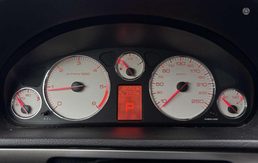 Pelēks Peugeot 407 2006 Viļņa, ar dzinēja tilpumu 2.00 L un nobraukumu 247 tūkst. km par 1150 €, foto 19 vietnē AUTOMOTO.COM.LV