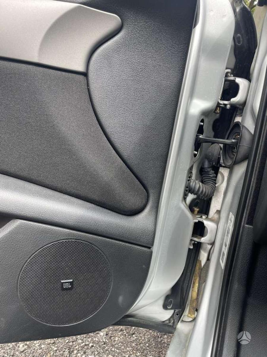 Grey Peugeot 407 2006 in Birzai, with an engine capacity of 2.00 L and mileage of 175 thousand km for 1200 €, photo 9 on AUTOMOTO.COM.LV