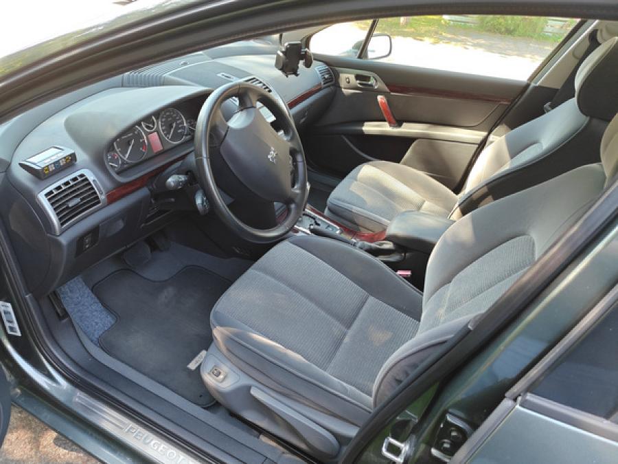 Pelēks Peugeot 407 2006 Tallina, ar dzinēja tilpumu 2.00 L un nobraukumu 108 tūkst. km par 2500 €, foto 12 vietnē AUTOMOTO.COM.LV