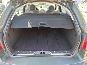 Pelēks Peugeot 407 2006 Tallina, ar dzinēja tilpumu 2.00 L un nobraukumu 108 tūkst. km par 2500 €, foto 22 vietnē AUTOMOTO.COM.LV
