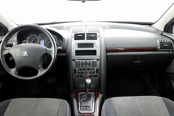 Grey Peugeot 407 2006 in Tallinn, with an engine capacity of 2.00 L and mileage of 107 thousand km for 2599 €, photo 5 on AUTOMOTO.COM.LV