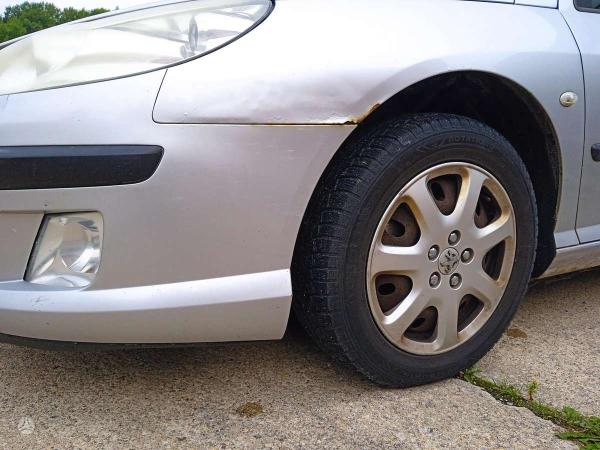 Pelēks Peugeot 407 2007 Viļņa, ar dzinēja tilpumu 1.56 L un nobraukumu 233 tūkst. km par 700 €, foto 8 vietnē AUTOMOTO.COM.LV