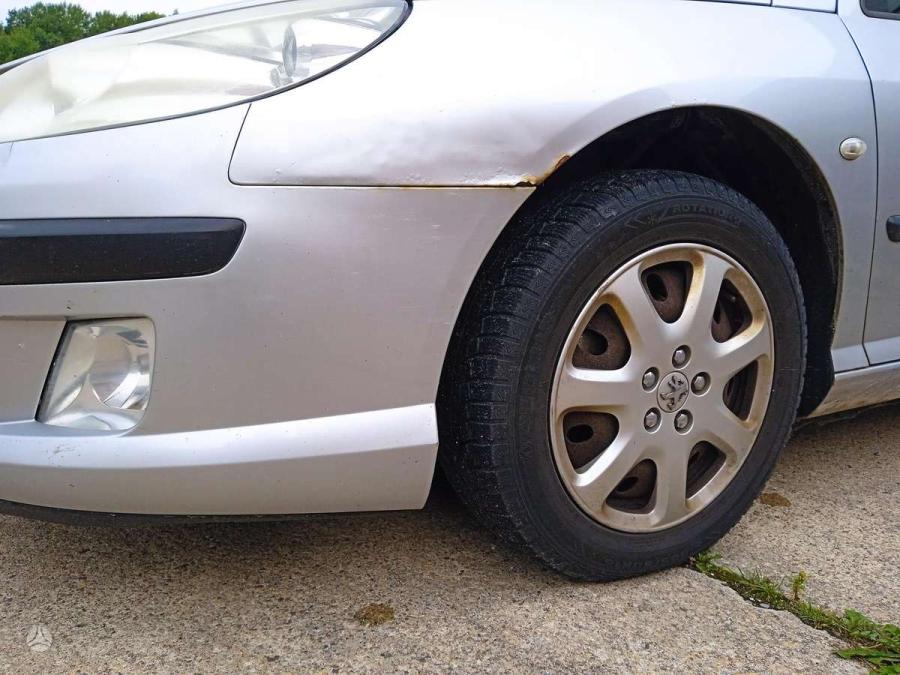Pelēks Peugeot 407 2007 Viļņa, ar dzinēja tilpumu 1.56 L un nobraukumu 233 tūkst. km par 700 €, foto 9 vietnē AUTOMOTO.COM.LV