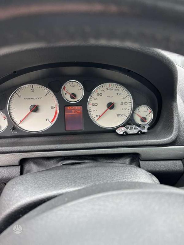 Grey Peugeot 407 2008 in Kretinga, with an engine capacity of 2.18 L and mileage of 395 thousand km for 2250 €, photo 4 on AUTOMOTO.COM.LV