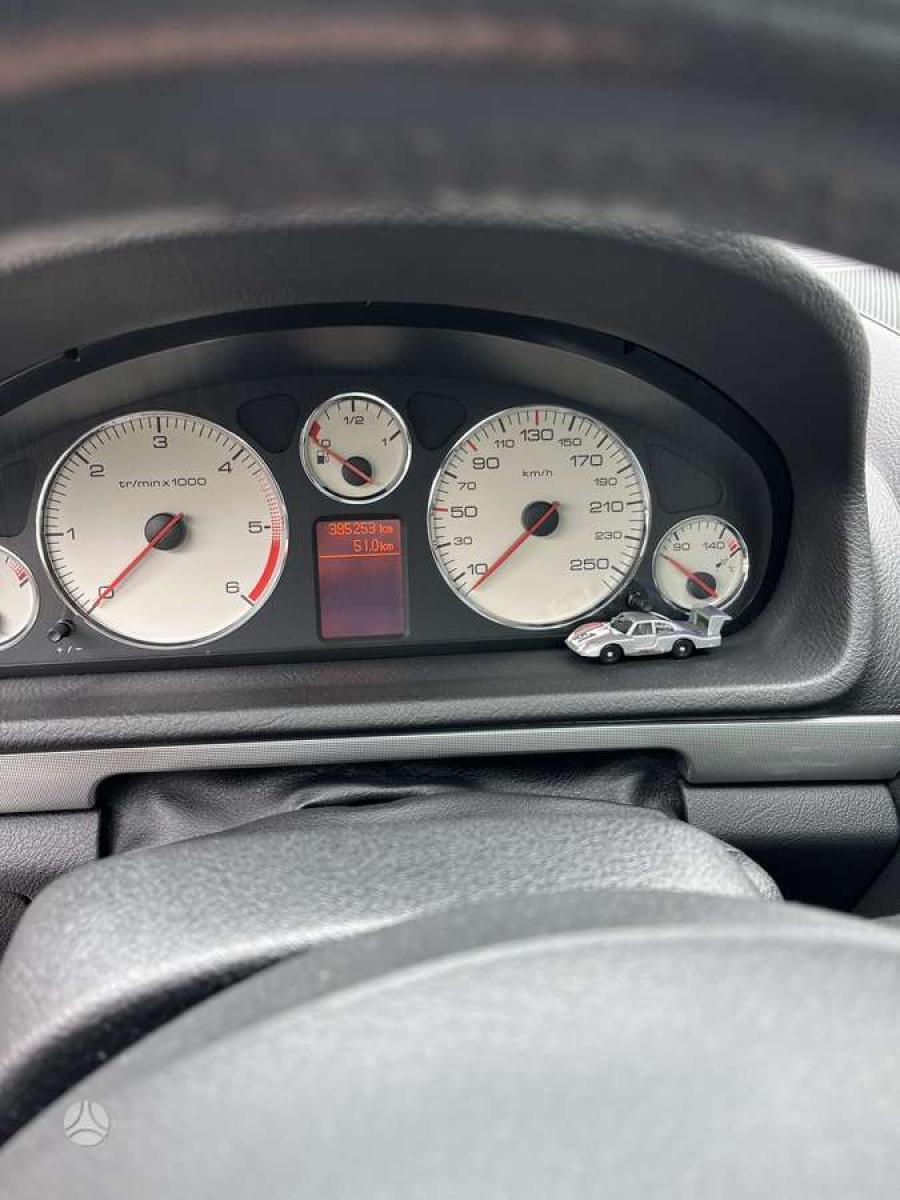 Grey Peugeot 407 2008 in Kretinga, with an engine capacity of 2.18 L and mileage of 395 thousand km for 2250 €, photo 5 on AUTOMOTO.COM.LV