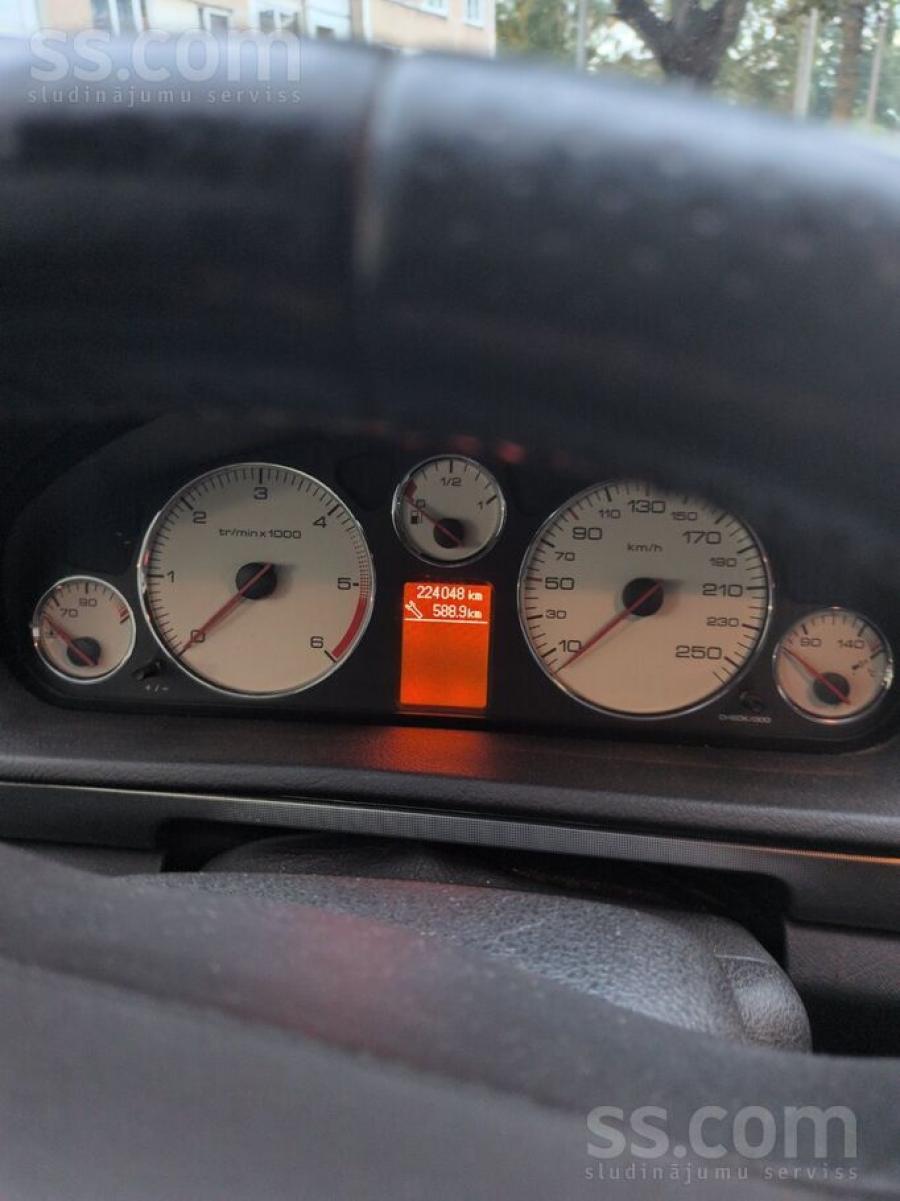 Pelēks Peugeot 407 2008 Rīga, ar dzinēja tilpumu 2.00 L un nobraukumu 224 tūkst. km par 1000 €, foto 5 vietnē AUTOMOTO.COM.LV